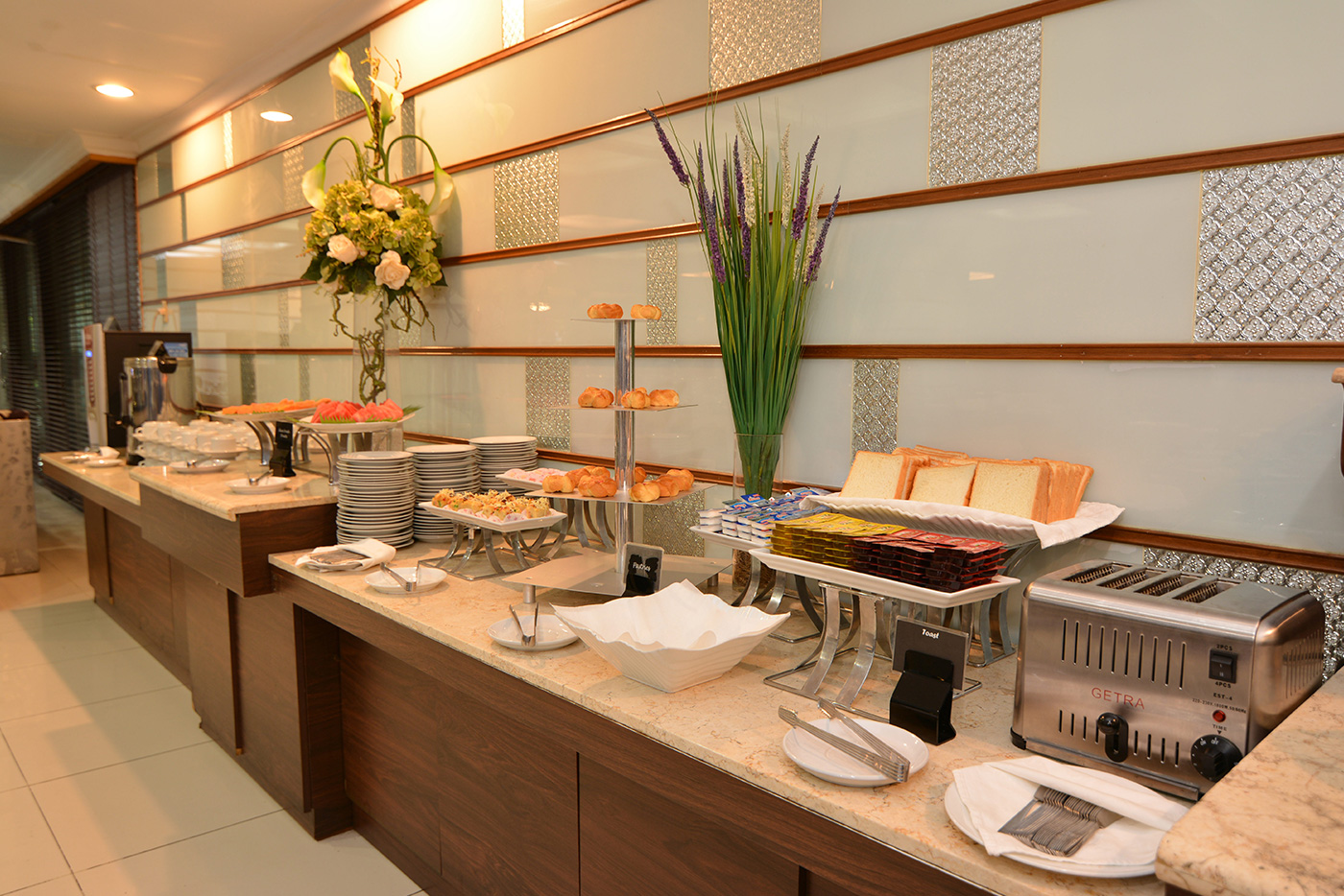 Beranda - Gren Alia Cikini Hotel